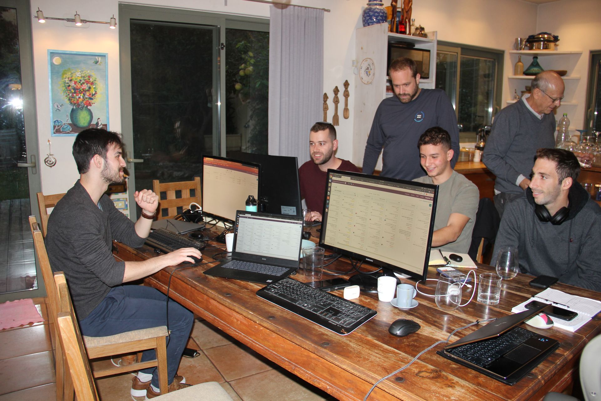 מי אנחנו? | Layline Tech